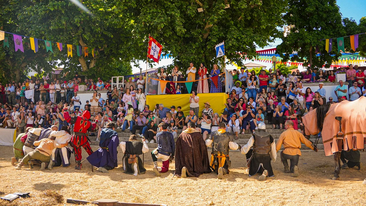 Feira Medieval dedicada à "Feira Anual de São Miguel de Maio" - Central ...